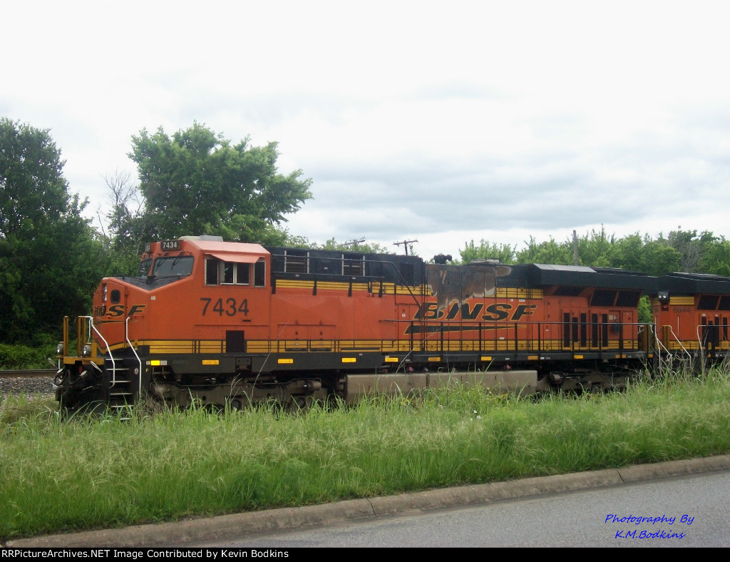 ES44DC BNSF 7434